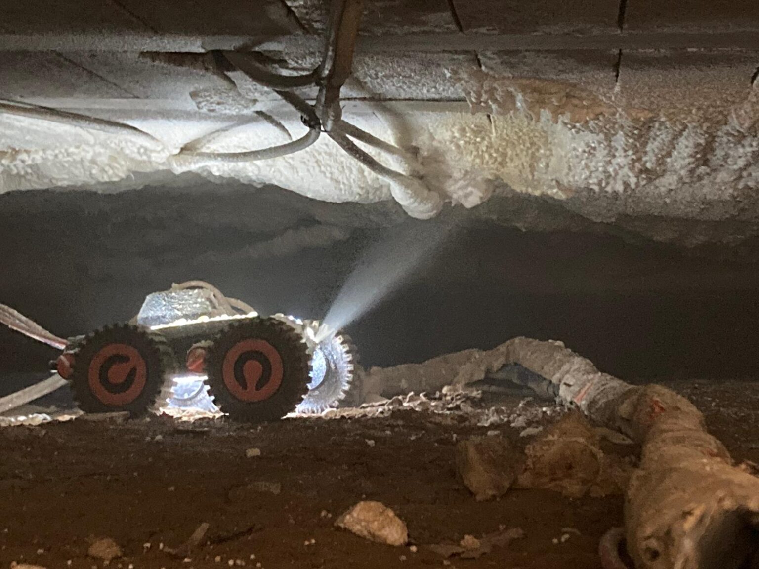 Underfloor insulation robots for wooden and concrete floors